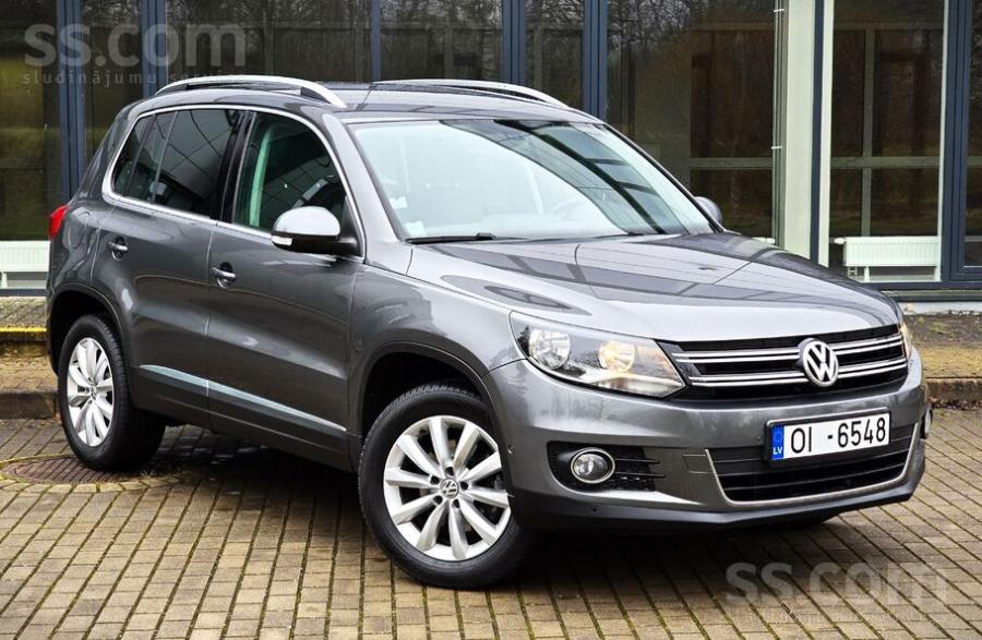 Grey Volkswagen Tiguan 2013 in Tukums, with an engine capacity of 2.00 L and mileage of 238 thousand km for 9600 €, photo 2 on AUTOMOTO.COM.LV