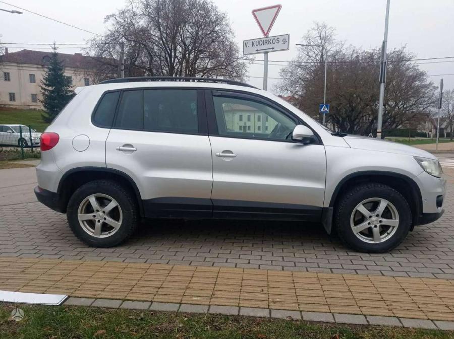 Pelēks Volkswagen Tiguan 2013 Raseiniai, ar dzinēja tilpumu 1.97 L un nobraukumu 233 tūkst. km par 6800 €, foto 6 vietnē AUTOMOTO.COM.LV