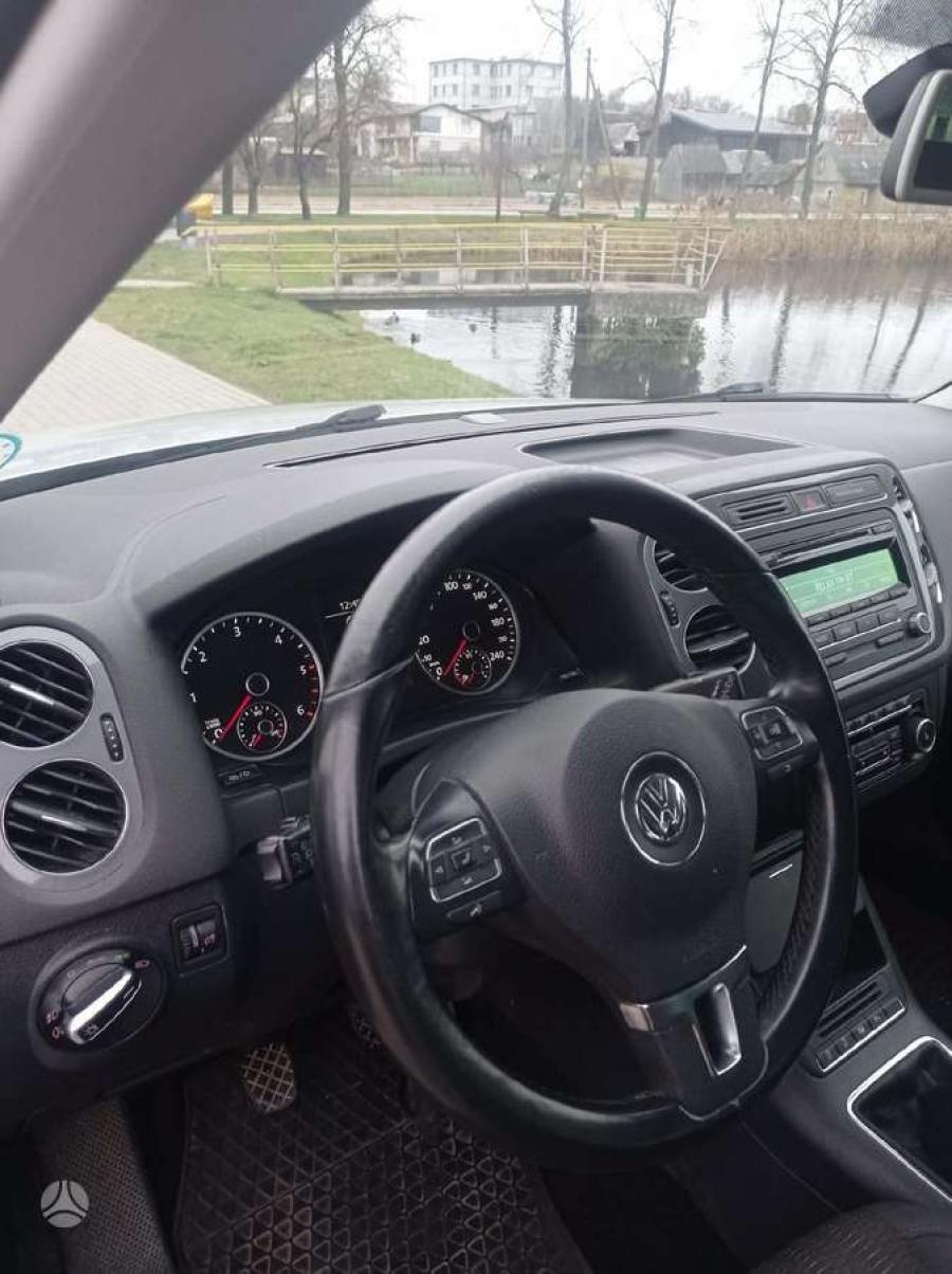 Pelēks Volkswagen Tiguan 2013 Raseiniai, ar dzinēja tilpumu 1.97 L un nobraukumu 233 tūkst. km par 6800 €, foto 19 vietnē AUTOMOTO.COM.LV