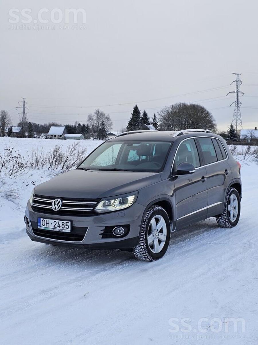 Grey Volkswagen Tiguan 2013 in Tukums, with an engine capacity of 2.00 L and mileage of 277 thousand km for 10450 €, photo 1 on AUTOMOTO.COM.LV