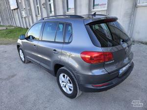 Grey Volkswagen Tiguan 2013 in Mazeikiai, with an engine capacity of 2.00 L and mileage of 314 thousand km for 5700 €, photo 12 on AUTOMOTO.COM.LV