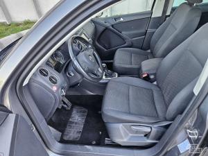 Grey Volkswagen Tiguan 2013 in Mazeikiai, with an engine capacity of 2.00 L and mileage of 314 thousand km for 5700 €, photo 17 on AUTOMOTO.COM.LV