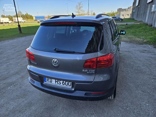 Grey Volkswagen Tiguan 2013 in Mazeikiai, with an engine capacity of 2.00 L and mileage of 314 thousand km for 5650 €, photo 3 on AUTOMOTO.COM.LV
