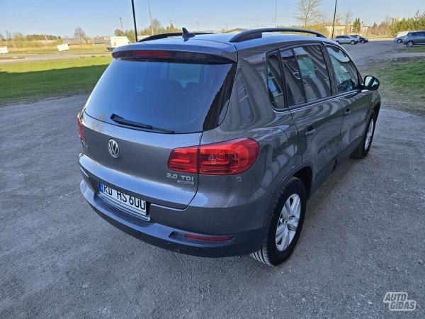 Grey Volkswagen Tiguan 2013 in Mazeikiai, with an engine capacity of 2.00 L and mileage of 314 thousand km for 5650 €, photo 6 on AUTOMOTO.COM.LV