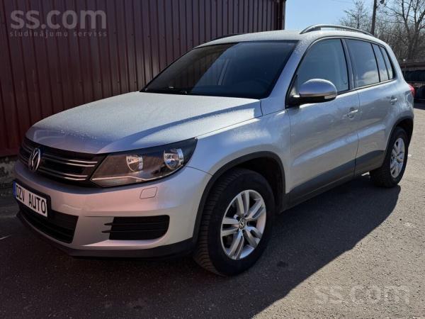 Grey Volkswagen Tiguan 2013 in Liepaja, with an engine capacity of 2.00 L and mileage of 194 thousand km for 9950 €, photo 3 on AUTOMOTO.COM.LV