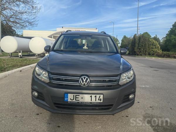 Pelēks Volkswagen Tiguan 2013 Liepāja, ar dzinēja tilpumu 2.00 L un nobraukumu 380 tūkst. km par 6000 €, foto 2 vietnē AUTOMOTO.COM.LV