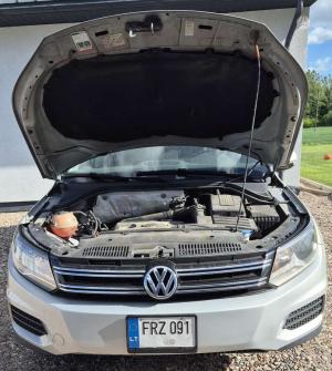 Grey Volkswagen Tiguan 2013 in Marijampole, with an engine capacity of 1.98 L and mileage of 230 thousand km for 3200 €, photo 3 on AUTOMOTO.COM.LV