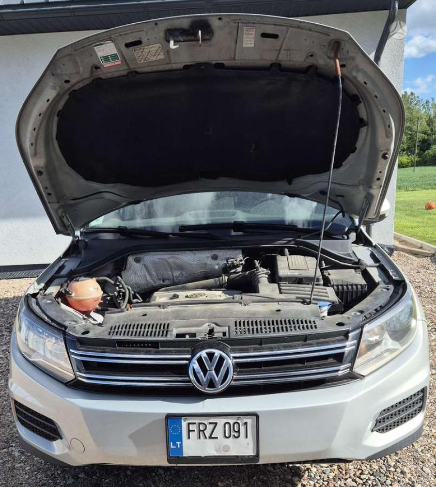 Grey Volkswagen Tiguan 2013 in Marijampole, with an engine capacity of 1.98 L and mileage of 230 thousand km for 3200 €, photo 3 on AUTOMOTO.COM.LV
