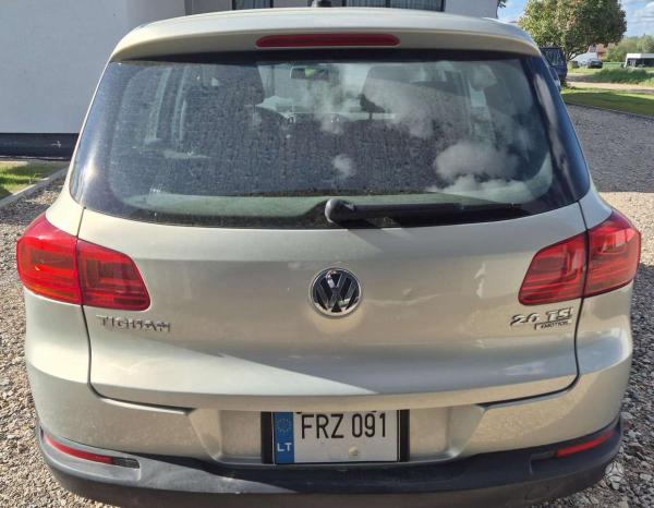 Pelēks Volkswagen Tiguan 2013 Marijampole, ar dzinēja tilpumu 1.98 L un nobraukumu 230 tūkst. km par 3200 €, foto 5 vietnē AUTOMOTO.COM.LV