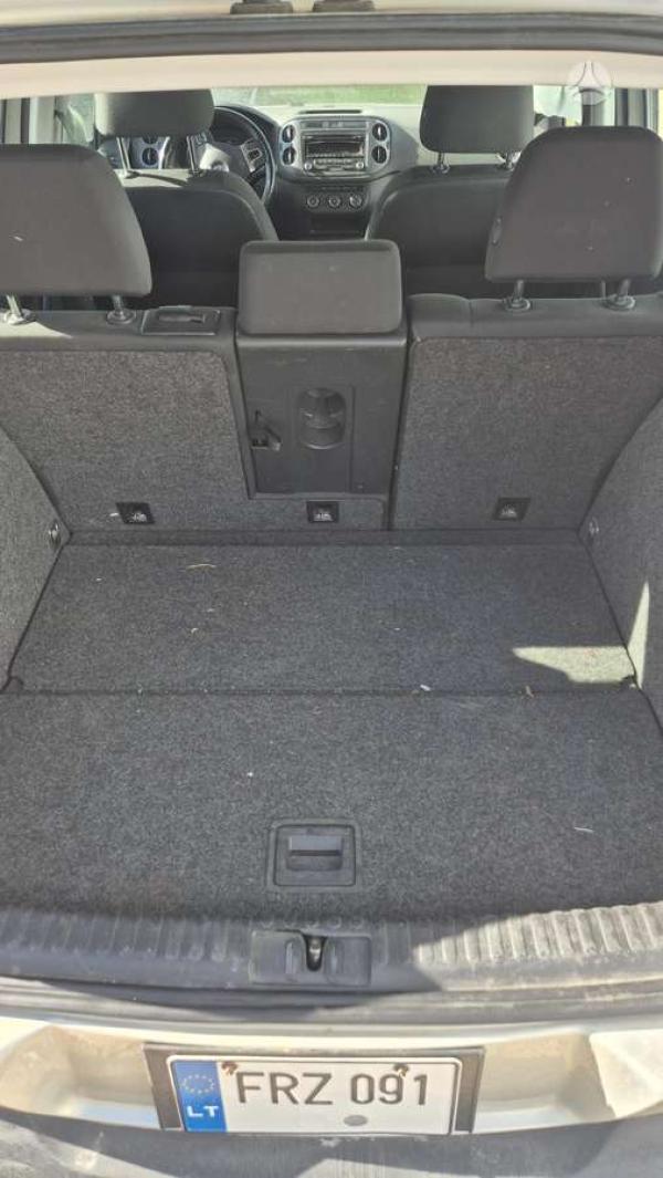 Pelēks Volkswagen Tiguan 2013 Marijampole, ar dzinēja tilpumu 1.98 L un nobraukumu 230 tūkst. km par 3200 €, foto 8 vietnē AUTOMOTO.COM.LV