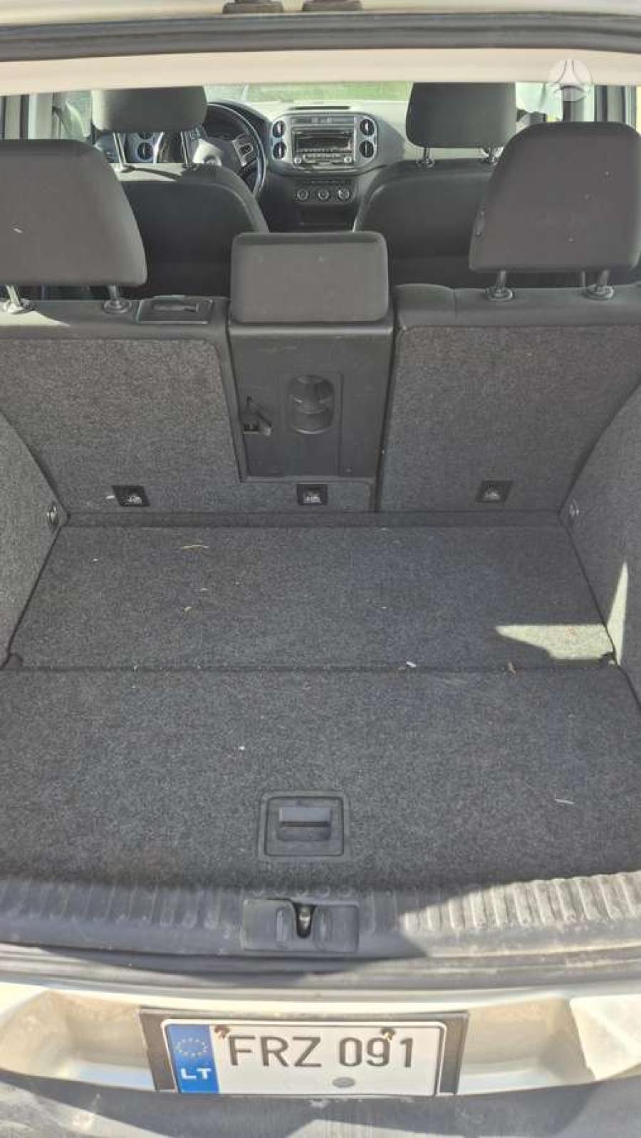 Grey Volkswagen Tiguan 2013 in Marijampole, with an engine capacity of 1.98 L and mileage of 230 thousand km for 3200 €, photo 9 on AUTOMOTO.COM.LV