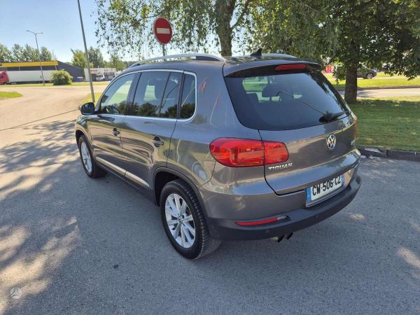 Grey Volkswagen Tiguan 2013 in Taurage, with an engine capacity of 1.97 L and mileage of 310 thousand km for 8800 €, photo 7 on AUTOMOTO.COM.LV