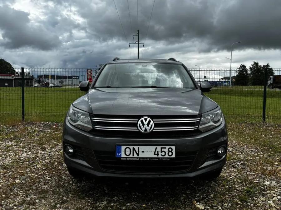 Pelēks Volkswagen Tiguan 2013 Saldus, ar dzinēja tilpumu 2.00 L un nobraukumu 225 tūkst. km par 8900 €, foto 6 vietnē AUTOMOTO.COM.LV