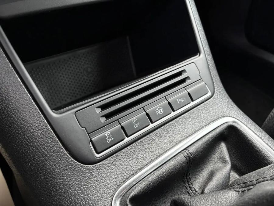 Pelēks Volkswagen Tiguan 2013 Saldus, ar dzinēja tilpumu 2.00 L un nobraukumu 225 tūkst. km par 8900 €, foto 17 vietnē AUTOMOTO.COM.LV