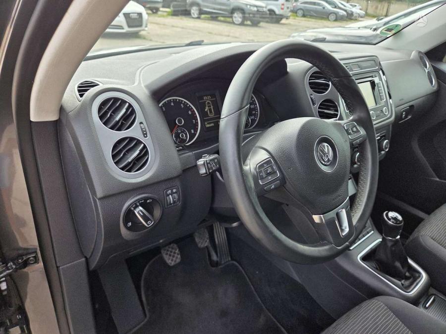 Pelēks Volkswagen Tiguan 2013 Utena, ar dzinēja tilpumu 1.40 L un nobraukumu 189 tūkst. km par 6950 €, foto 11 vietnē AUTOMOTO.COM.LV