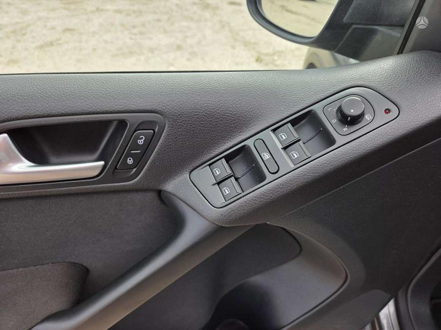 Pelēks Volkswagen Tiguan 2013 Utena, ar dzinēja tilpumu 1.40 L un nobraukumu 189 tūkst. km par 6950 €, foto 13 vietnē AUTOMOTO.COM.LV