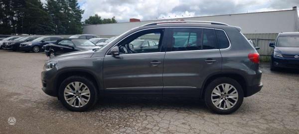Pelēks Volkswagen Tiguan 2013 Utena, ar dzinēja tilpumu 1.39 L un nobraukumu 290 tūkst. km par 8650 €, foto 3 vietnē AUTOMOTO.COM.LV