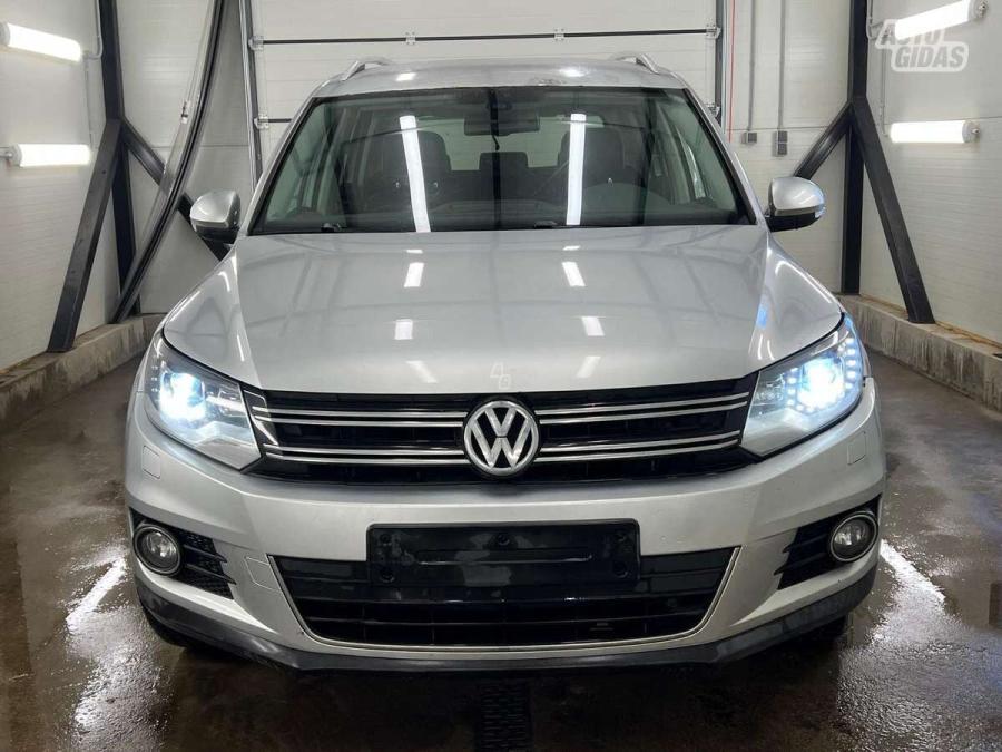 Grey Volkswagen Tiguan 2013 in Aukstieji Rusokai, with an engine capacity of 2.00 L and mileage of 323 thousand km for 5100 €, photo 3 on AUTOMOTO.COM.LV