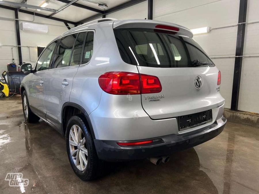Grey Volkswagen Tiguan 2013 in Aukstieji Rusokai, with an engine capacity of 2.00 L and mileage of 323 thousand km for 5100 €, photo 9 on AUTOMOTO.COM.LV