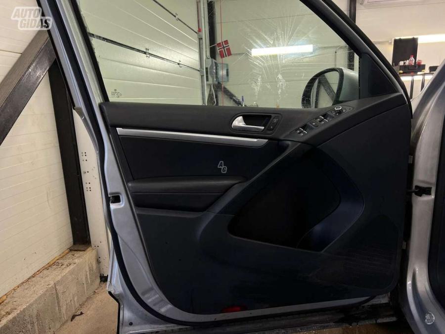 Grey Volkswagen Tiguan 2013 in Aukstieji Rusokai, with an engine capacity of 2.00 L and mileage of 323 thousand km for 5100 €, photo 14 on AUTOMOTO.COM.LV