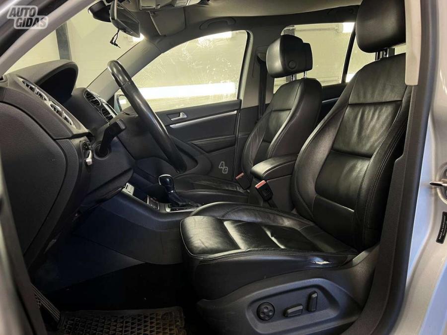 Grey Volkswagen Tiguan 2013 in Aukstieji Rusokai, with an engine capacity of 2.00 L and mileage of 323 thousand km for 5100 €, photo 16 on AUTOMOTO.COM.LV