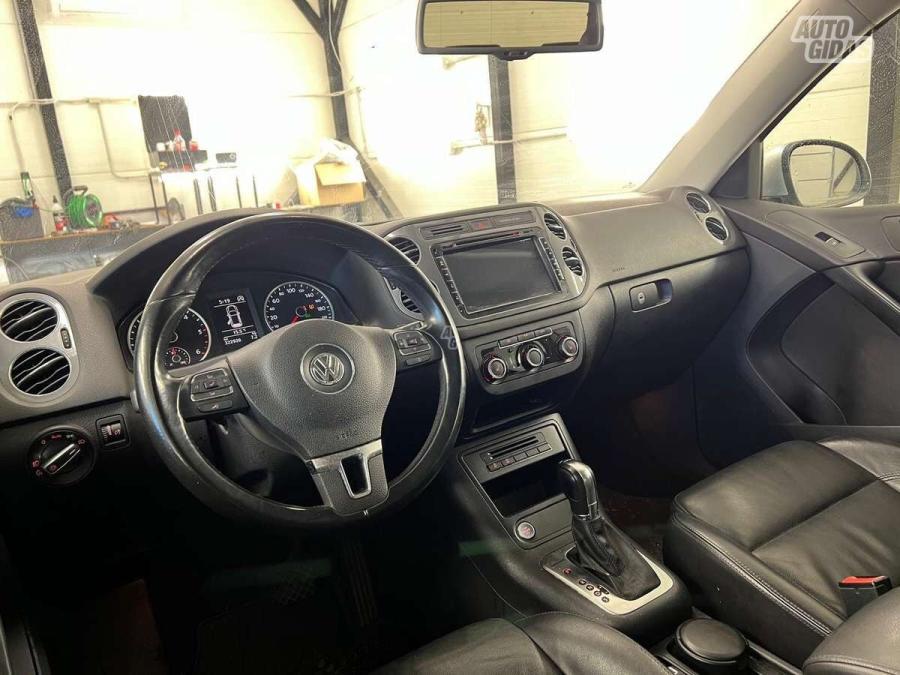 Grey Volkswagen Tiguan 2013 in Aukstieji Rusokai, with an engine capacity of 2.00 L and mileage of 323 thousand km for 5100 €, photo 22 on AUTOMOTO.COM.LV