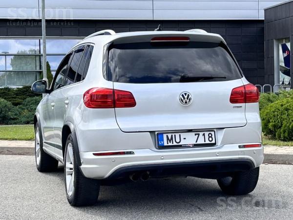 Grey Volkswagen Tiguan 2013 in Riga, with an engine capacity of 2.00 L and mileage of 297 thousand km for 6750 €, photo 3 on AUTOMOTO.COM.LV