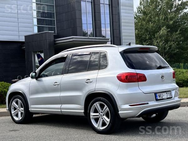 Grey Volkswagen Tiguan 2013 in Riga, with an engine capacity of 2.00 L and mileage of 297 thousand km for 6750 €, photo 4 on AUTOMOTO.COM.LV