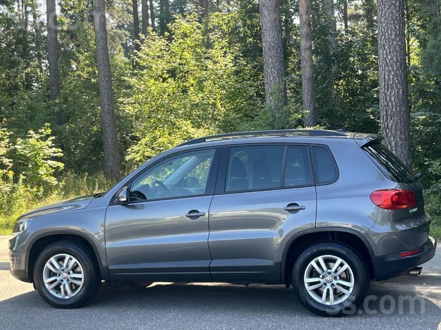 Pelēks Volkswagen Tiguan 2013 Valmiera, ar dzinēja tilpumu 2.00 L un nobraukumu 0 tūkst. km par 9500 €, foto 3 vietnē AUTOMOTO.COM.LV