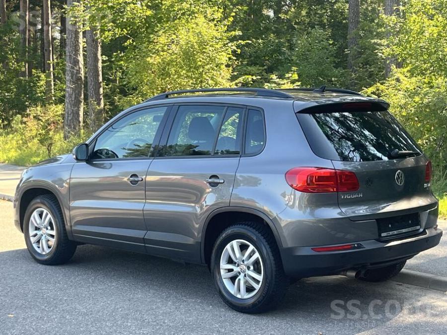 Pelēks Volkswagen Tiguan 2013 Valmiera, ar dzinēja tilpumu 2.00 L un nobraukumu 0 tūkst. km par 9500 €, foto 4 vietnē AUTOMOTO.COM.LV
