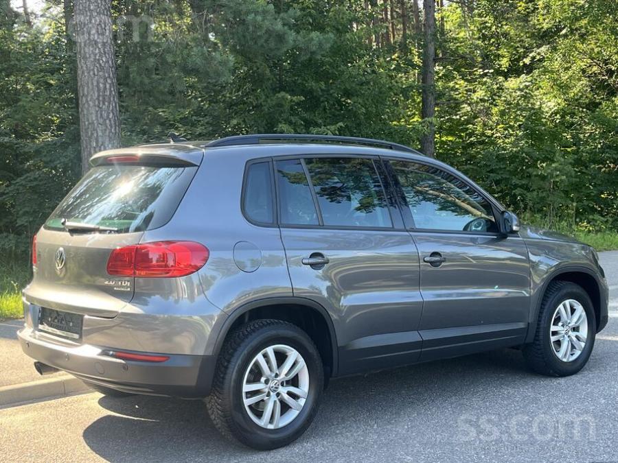Pelēks Volkswagen Tiguan 2013 Valmiera, ar dzinēja tilpumu 2.00 L un nobraukumu 0 tūkst. km par 9500 €, foto 7 vietnē AUTOMOTO.COM.LV