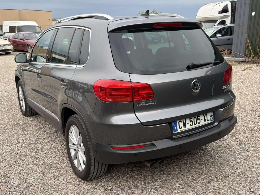 Pelēks Volkswagen Tiguan 2013 Kauņa, ar dzinēja tilpumu 1.97 L un nobraukumu 231 tūkst. km par 9700 €, foto 4 vietnē AUTOMOTO.COM.LV