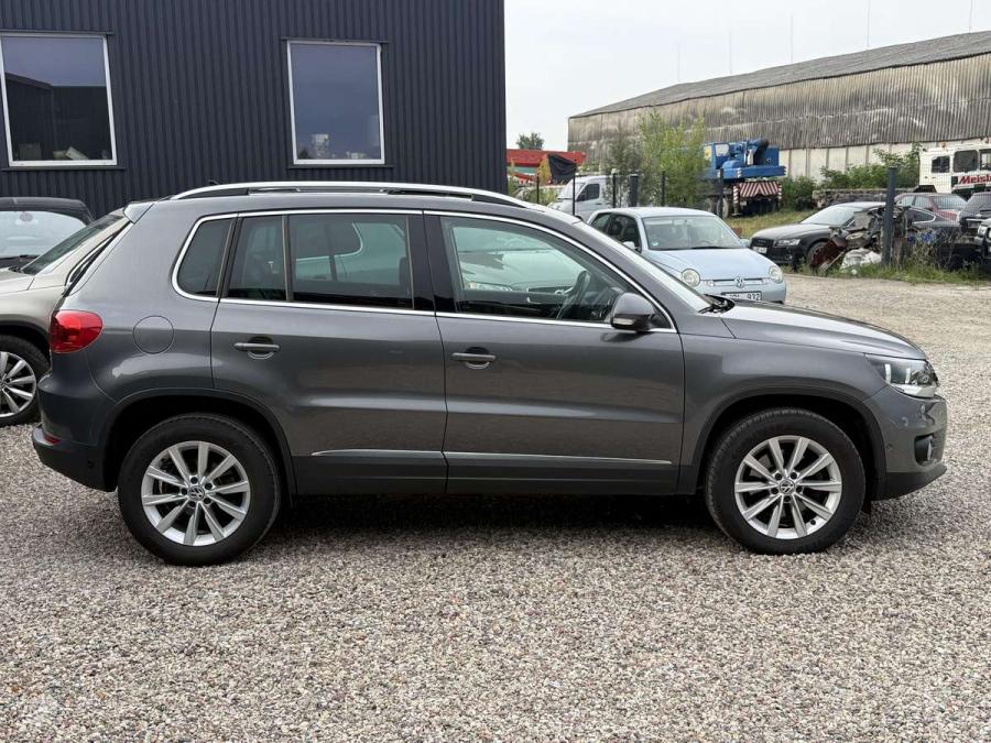 Pelēks Volkswagen Tiguan 2013 Kauņa, ar dzinēja tilpumu 1.97 L un nobraukumu 231 tūkst. km par 9700 €, foto 5 vietnē AUTOMOTO.COM.LV