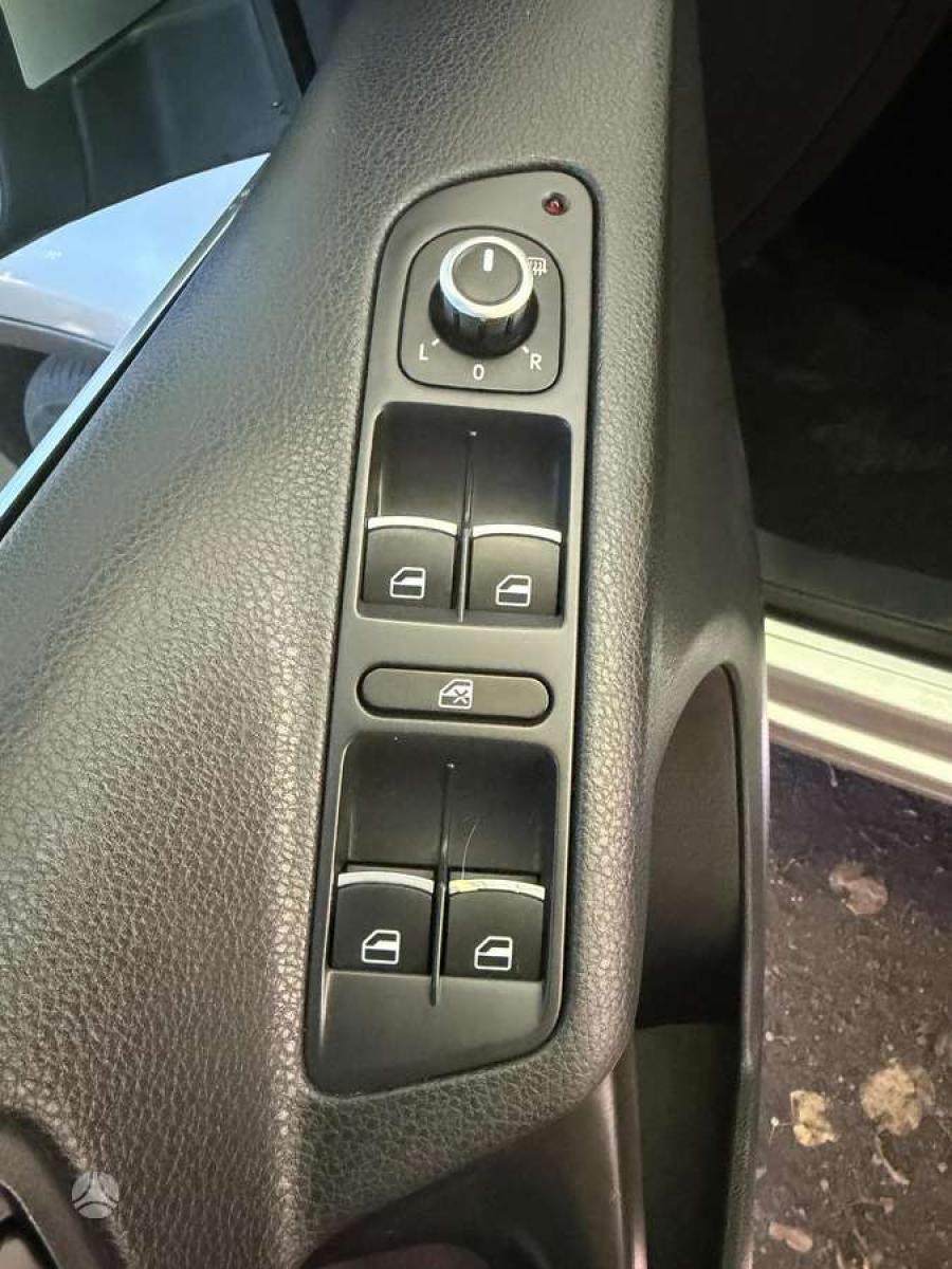 Pelēks Volkswagen Tiguan 2013 Kretinga, ar dzinēja tilpumu 1.98 L un nobraukumu 181 tūkst. km par 7500 €, foto 18 vietnē AUTOMOTO.COM.LV