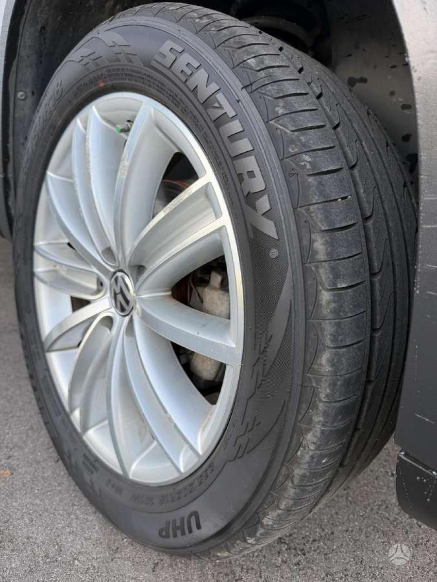 Pelēks Volkswagen Tiguan 2013 Kretinga, ar dzinēja tilpumu 1.98 L un nobraukumu 181 tūkst. km par 7500 €, foto 22 vietnē AUTOMOTO.COM.LV