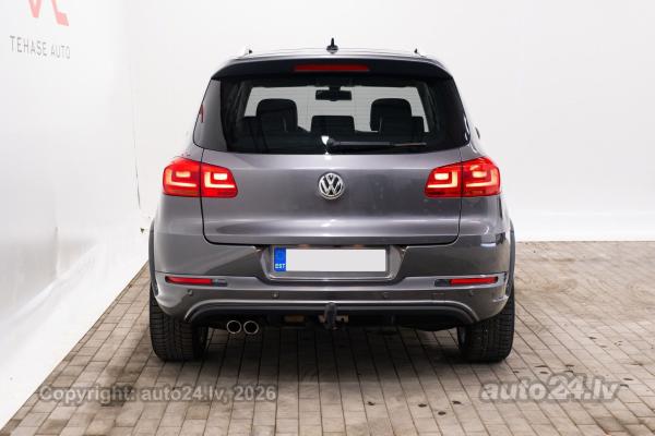 Pelēks Volkswagen Tiguan 2013 Tartu, ar dzinēja tilpumu 2.00 L un nobraukumu 275 tūkst. km par 9900 €, foto 5 vietnē AUTOMOTO.COM.LV