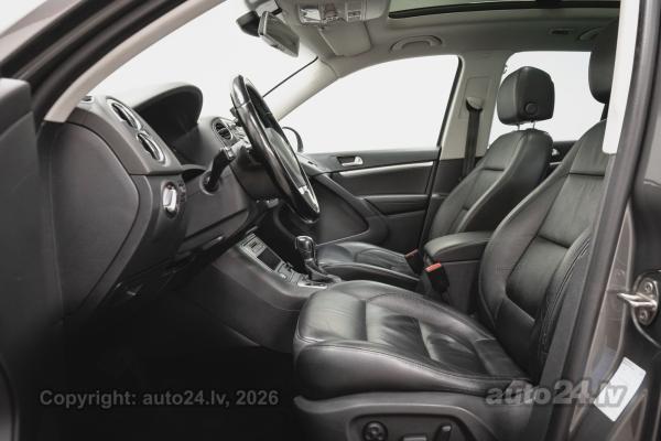 Pelēks Volkswagen Tiguan 2013 Tartu, ar dzinēja tilpumu 2.00 L un nobraukumu 275 tūkst. km par 9900 €, foto 6 vietnē AUTOMOTO.COM.LV