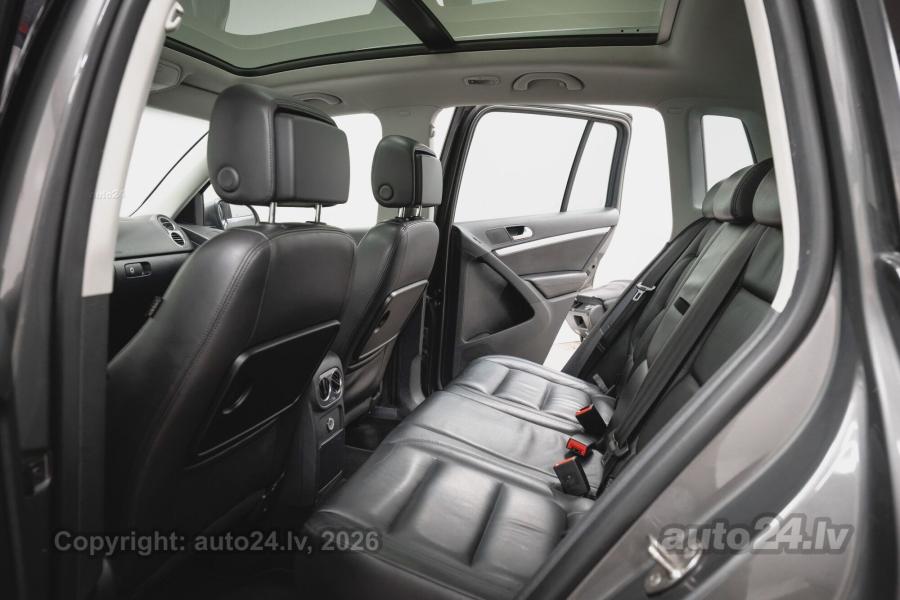 Pelēks Volkswagen Tiguan 2013 Tartu, ar dzinēja tilpumu 2.00 L un nobraukumu 275 tūkst. km par 9900 €, foto 7 vietnē AUTOMOTO.COM.LV