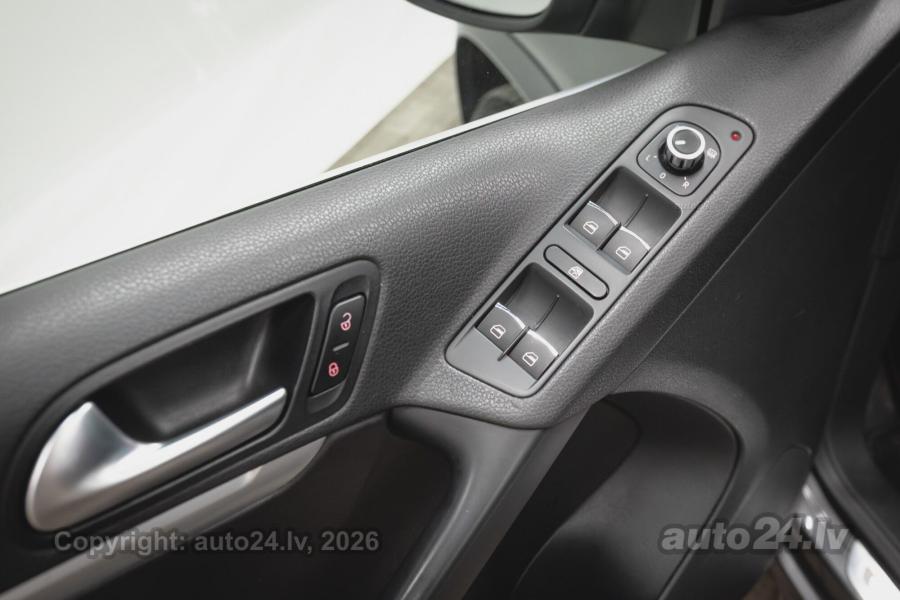 Pelēks Volkswagen Tiguan 2013 Tartu, ar dzinēja tilpumu 2.00 L un nobraukumu 275 tūkst. km par 9900 €, foto 15 vietnē AUTOMOTO.COM.LV
