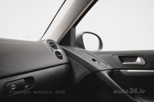 Pelēks Volkswagen Tiguan 2013 Tartu, ar dzinēja tilpumu 2.00 L un nobraukumu 275 tūkst. km par 9900 €, foto 18 vietnē AUTOMOTO.COM.LV