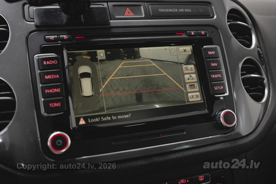 Pelēks Volkswagen Tiguan 2013 Tartu, ar dzinēja tilpumu 2.00 L un nobraukumu 275 tūkst. km par 9900 €, foto 22 vietnē AUTOMOTO.COM.LV