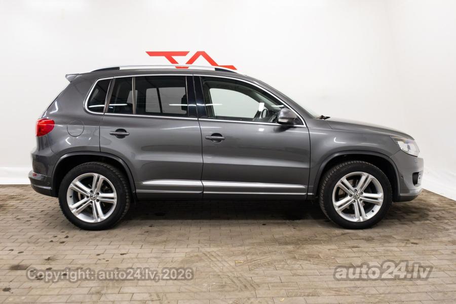 Pelēks Volkswagen Tiguan 2013 Tartu, ar dzinēja tilpumu 2.00 L un nobraukumu 275 tūkst. km par 9900 €, foto 28 vietnē AUTOMOTO.COM.LV