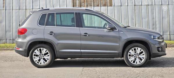 Grey Volkswagen Tiguan 2013 in Utena, with an engine capacity of 1.39 L and mileage of 290 thousand km for 7990 €, photo 6 on AUTOMOTO.COM.LV