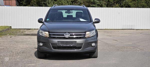 Grey Volkswagen Tiguan 2013 in Utena, with an engine capacity of 1.39 L and mileage of 290 thousand km for 7990 €, photo 9 on AUTOMOTO.COM.LV