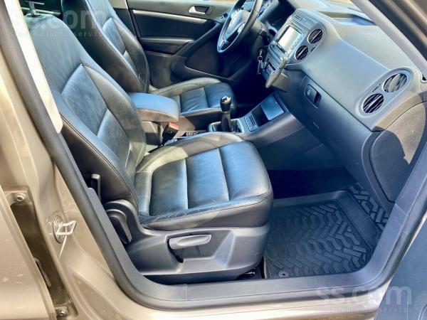 Grey Volkswagen Tiguan 2013 in Riga, with an engine capacity of 2.00 L and mileage of 0 thousand km for 8590 €, photo 10 on AUTOMOTO.COM.LV