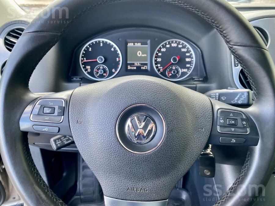 Pelēks Volkswagen Tiguan 2013 Rīga, ar dzinēja tilpumu 2.00 L un nobraukumu 0 tūkst. km par 8590 €, foto 16 vietnē AUTOMOTO.COM.LV