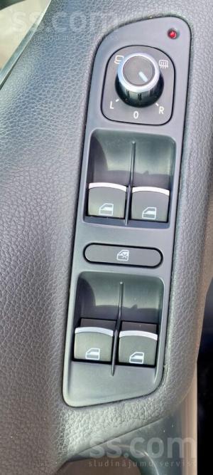 Pelēks Volkswagen Tiguan 2013 Rīga, ar dzinēja tilpumu 2.00 L un nobraukumu 0 tūkst. km par 8590 €, foto 28 vietnē AUTOMOTO.COM.LV