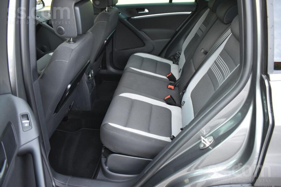 Pelēks Volkswagen Tiguan 2013 Talsi, ar dzinēja tilpumu 1.40 L un nobraukumu 116 tūkst. km par 8900 €, foto 9 vietnē AUTOMOTO.COM.LV
