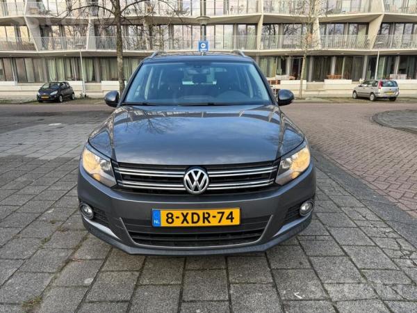 Grey Volkswagen Tiguan 2014 in Cesis, with an engine capacity of 1.40 L and mileage of 0 thousand km for 8500 €, photo 2 on AUTOMOTO.COM.LV