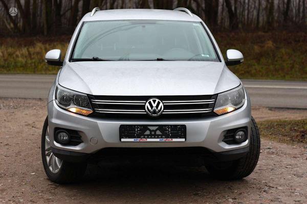 Grey Volkswagen Tiguan 2014 in Kretinga, with an engine capacity of 1.98 L and mileage of 205 thousand km for 8999 €, photo 6 on AUTOMOTO.COM.LV